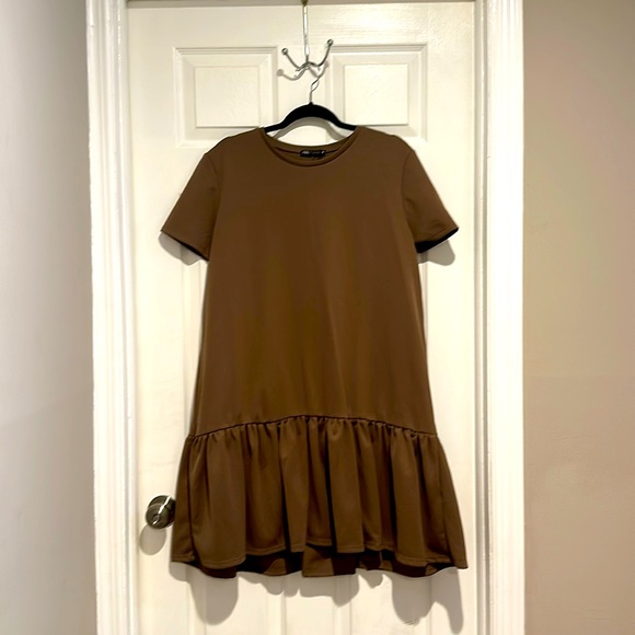 Zara | Dresses | Zara Ruffle Bottom Dress | Poshmark